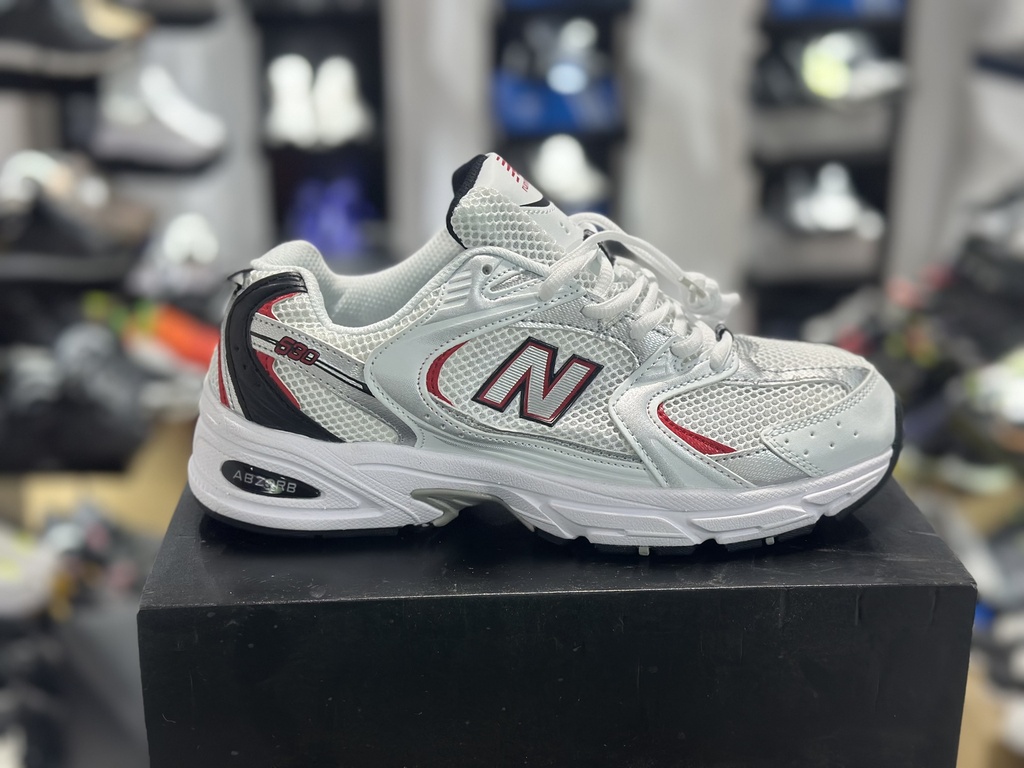 New Balance 530 trainers White - Red | FulFill